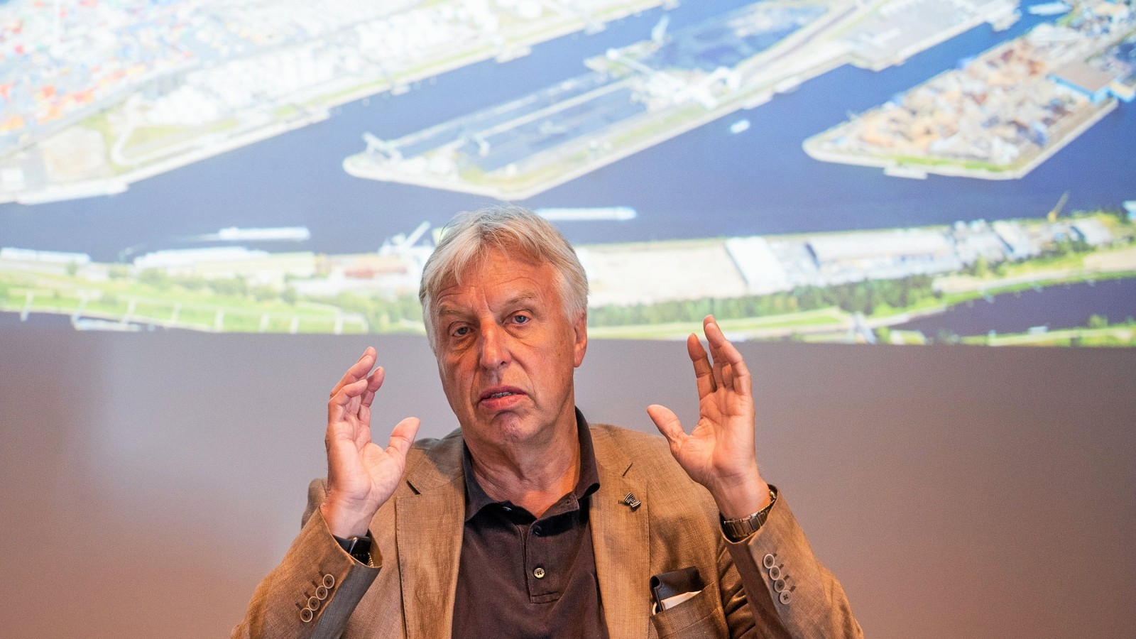Hafen Duisburg und Erich Staake trennen sich vorzeitig