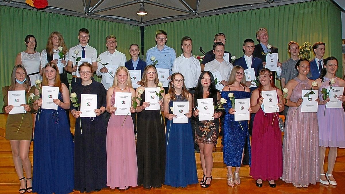 Bad Berleburg: Vier Realschulklassen verabschiedet