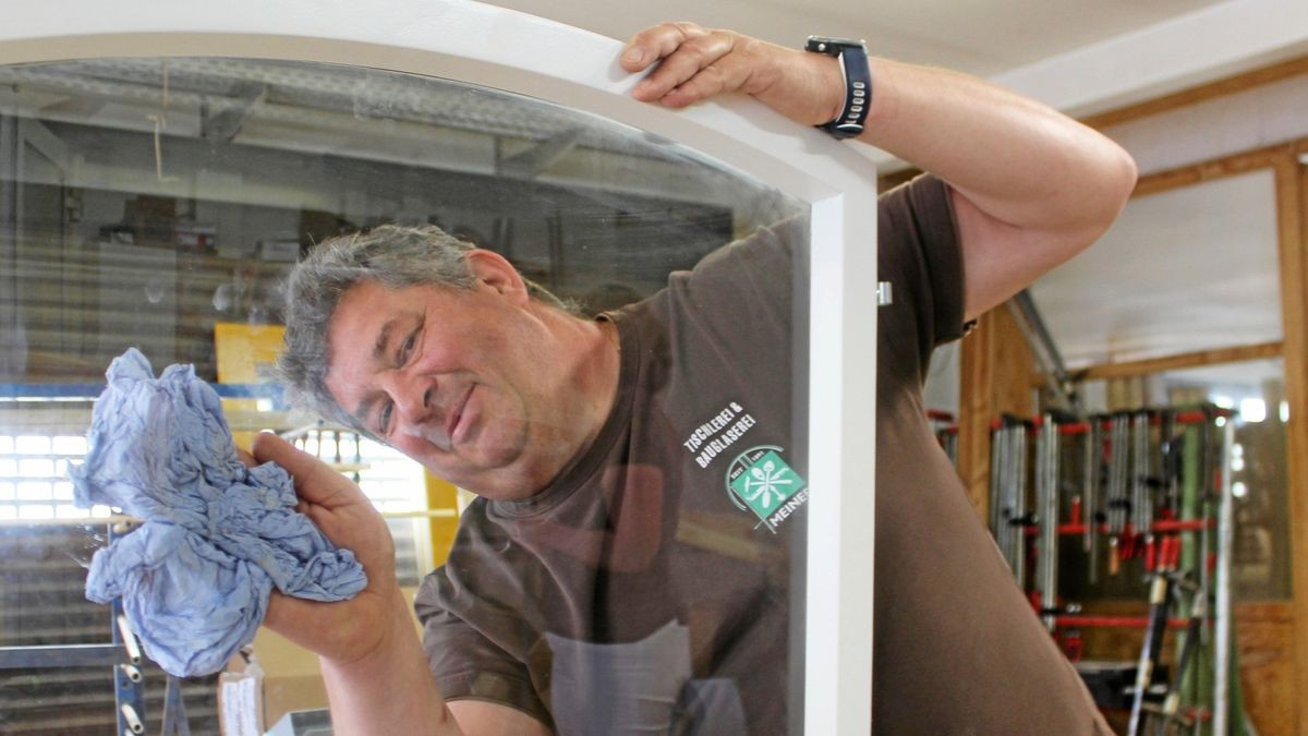 Glasermeister aus Ranis: Holzfenster liegen wieder im Trend