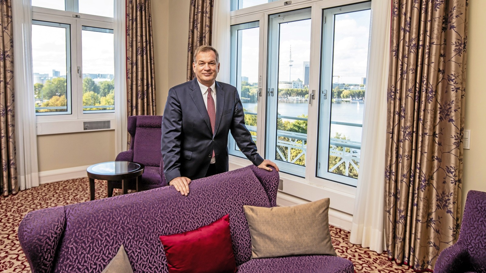 Hotel Atlantic: Leben im Luxushotel – nebenan Udo Lindenberg