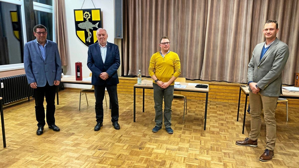 Andreas Ziegenbein bleibt Ortsbürgermeister in Neuhof