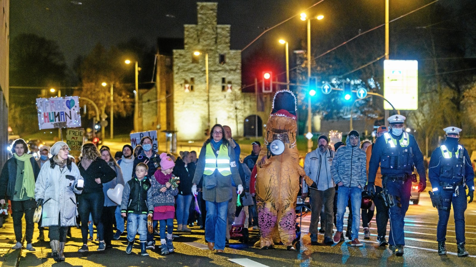 Mülheims OB erklärt sich nach Gespräch mit „Coronasaurus“
