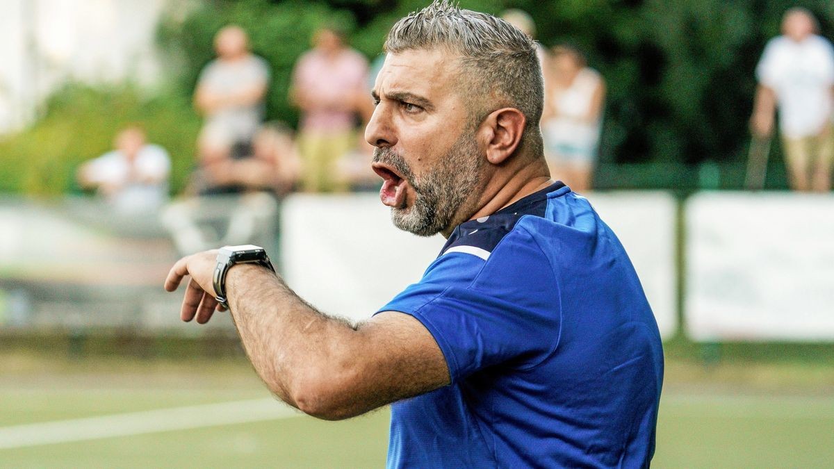 Für VfB-Trainer Issam Said ist es nun kurz vor Zwölf