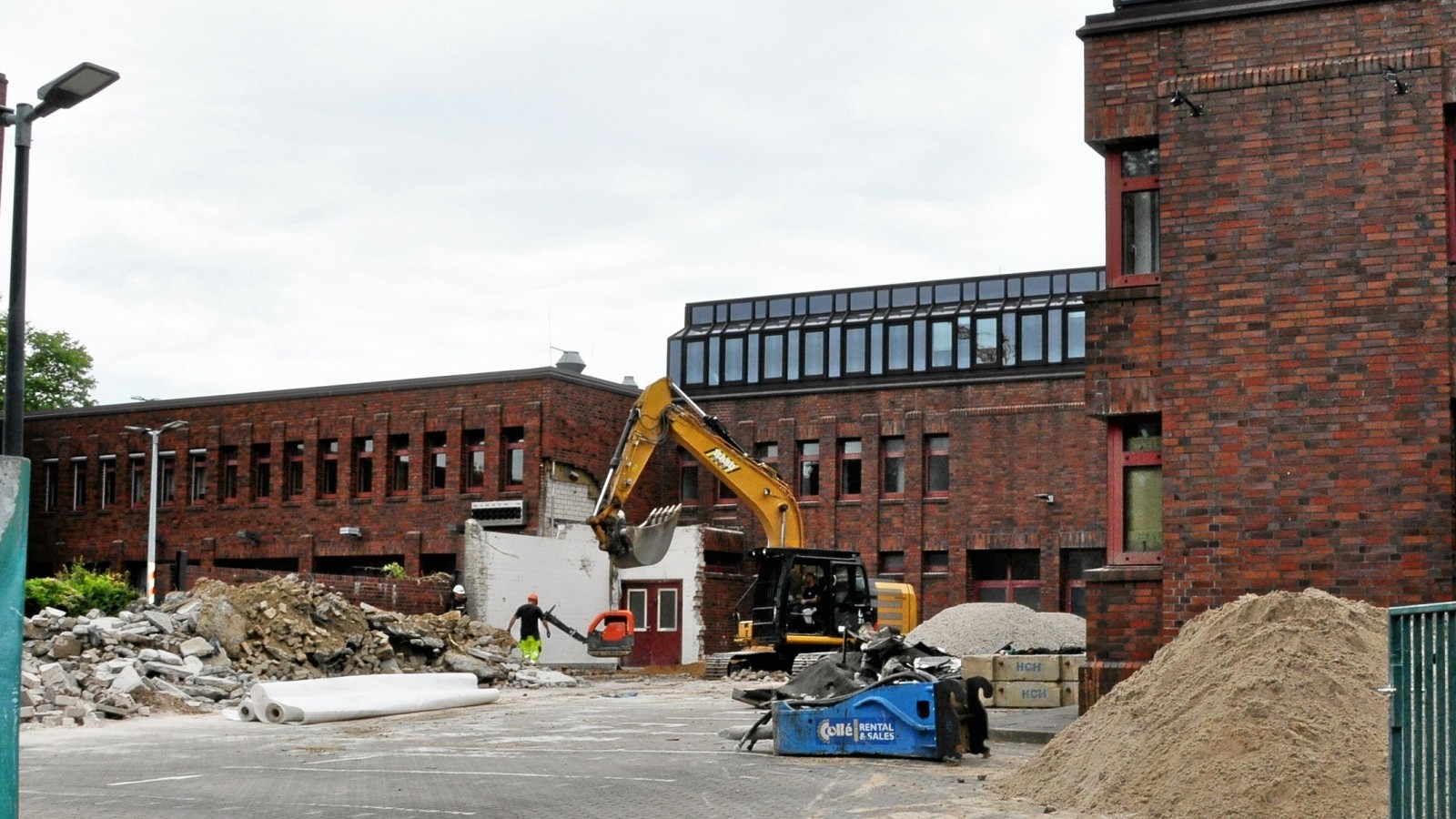 Polizei Bergedorf: Kommissariats 43 wird Stück für Stück abgerissen