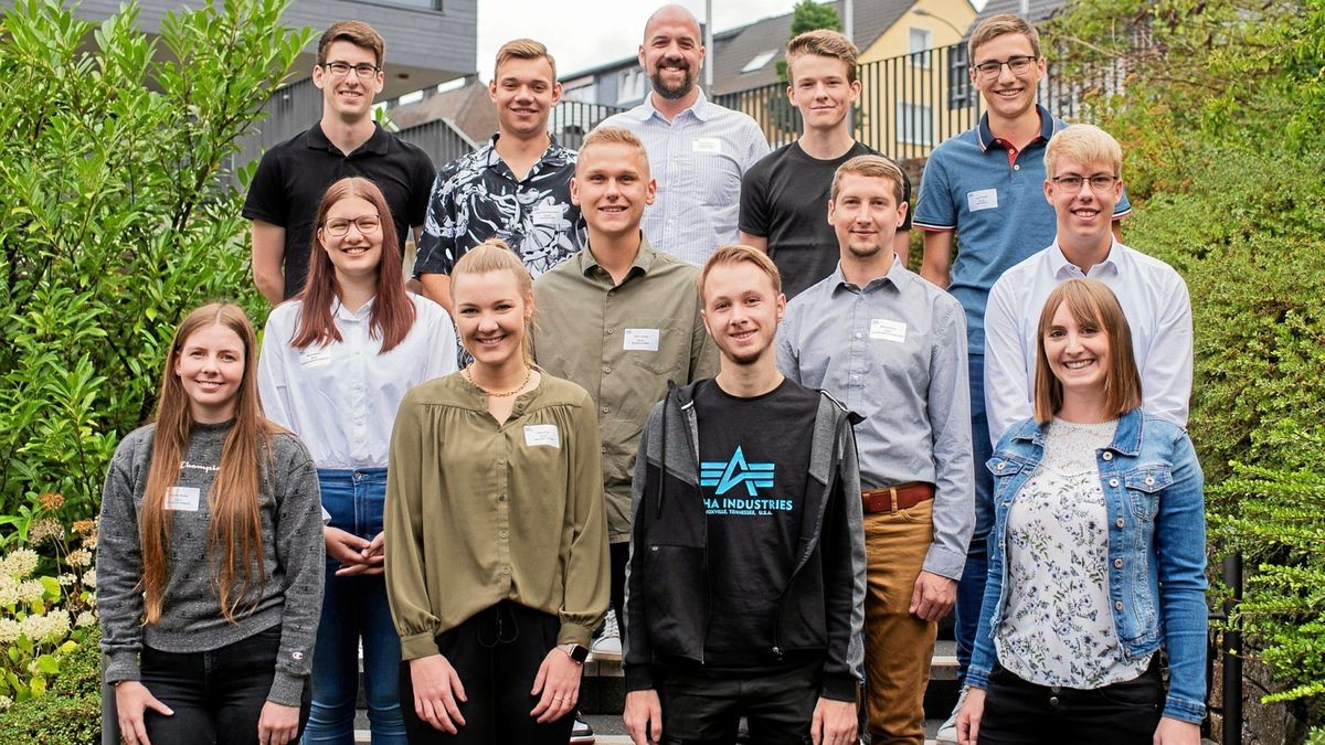 Ausbildung im Kreis Olpe: Glückwunsch an die neuen Azubis