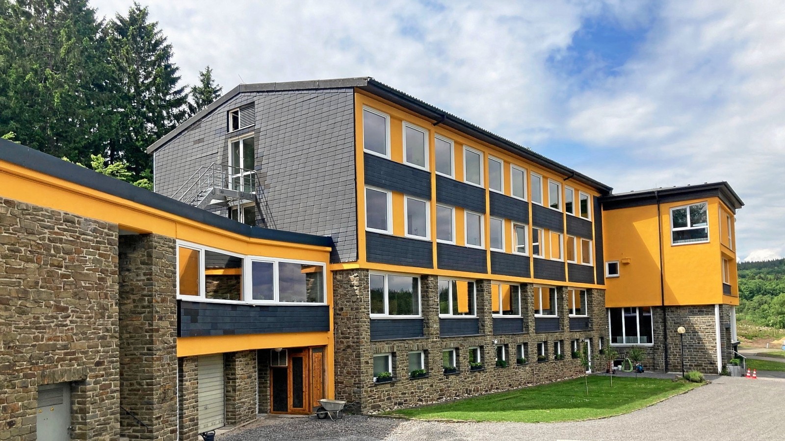 Kirchhundem: Gesundheitscamp Rahrbach nun offiziell eröffnet