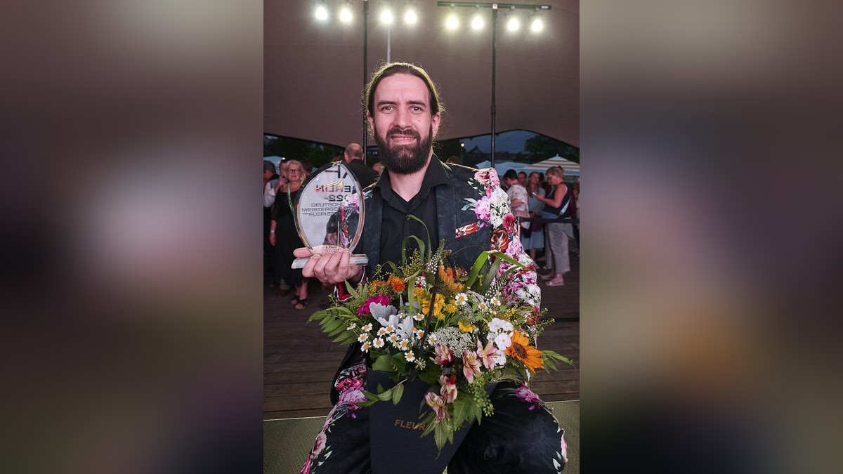 „Floristen-Oscars“: Meister der Blumenkunst messen sich in Berlin