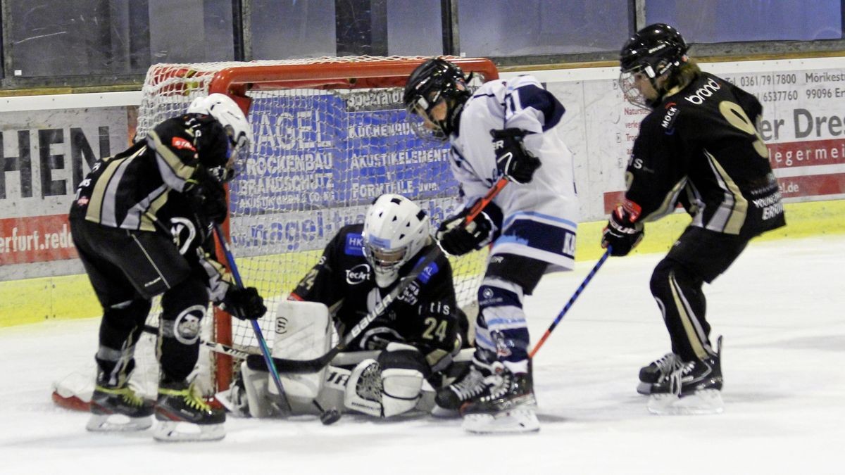 Saisoneröffnungsfeier der Black Dragons: Applaus, junge Kufenflitzer ...