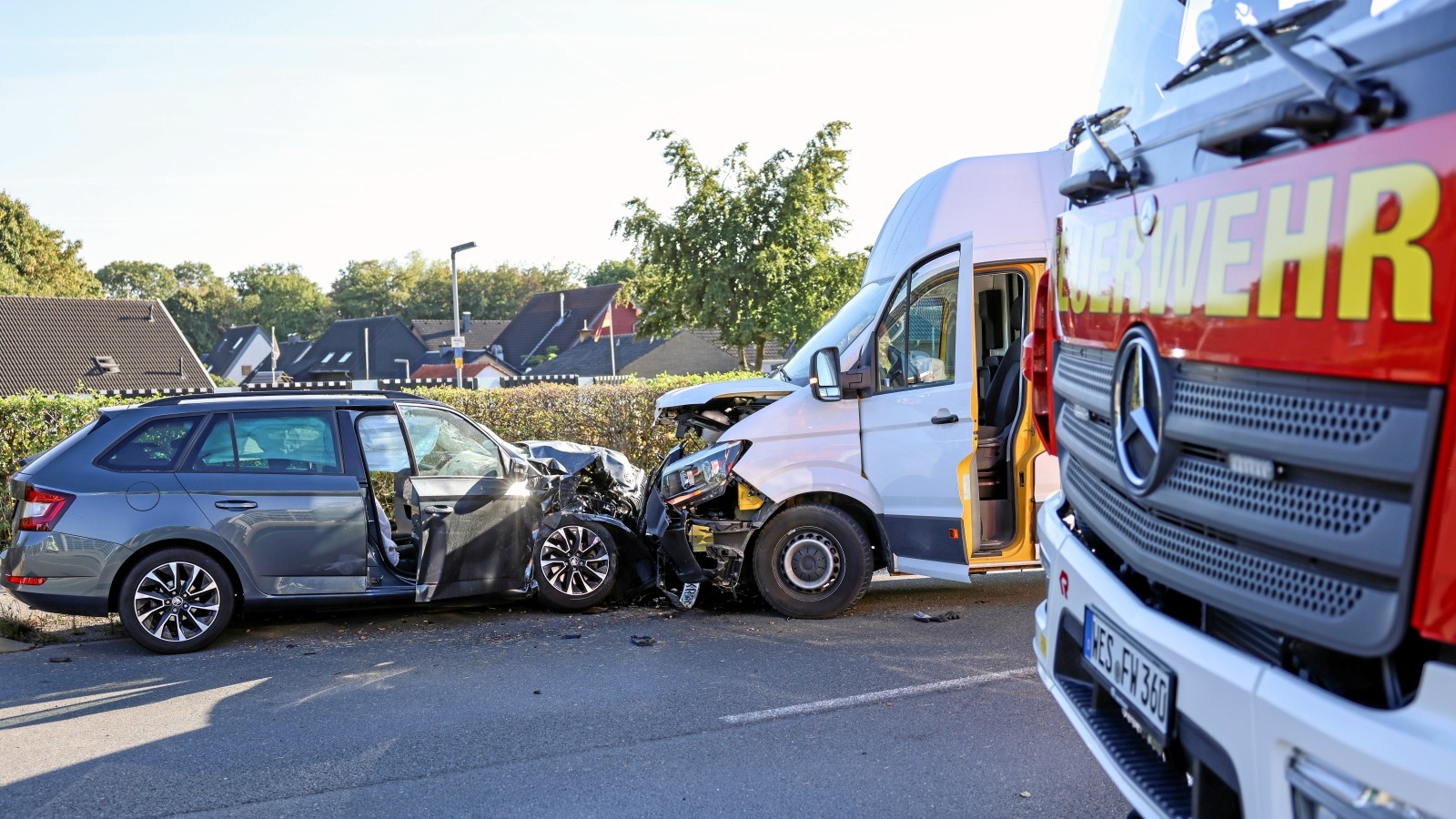 Wesel: Polizei sucht Zeugen nach schwerem Unfall auf B8
