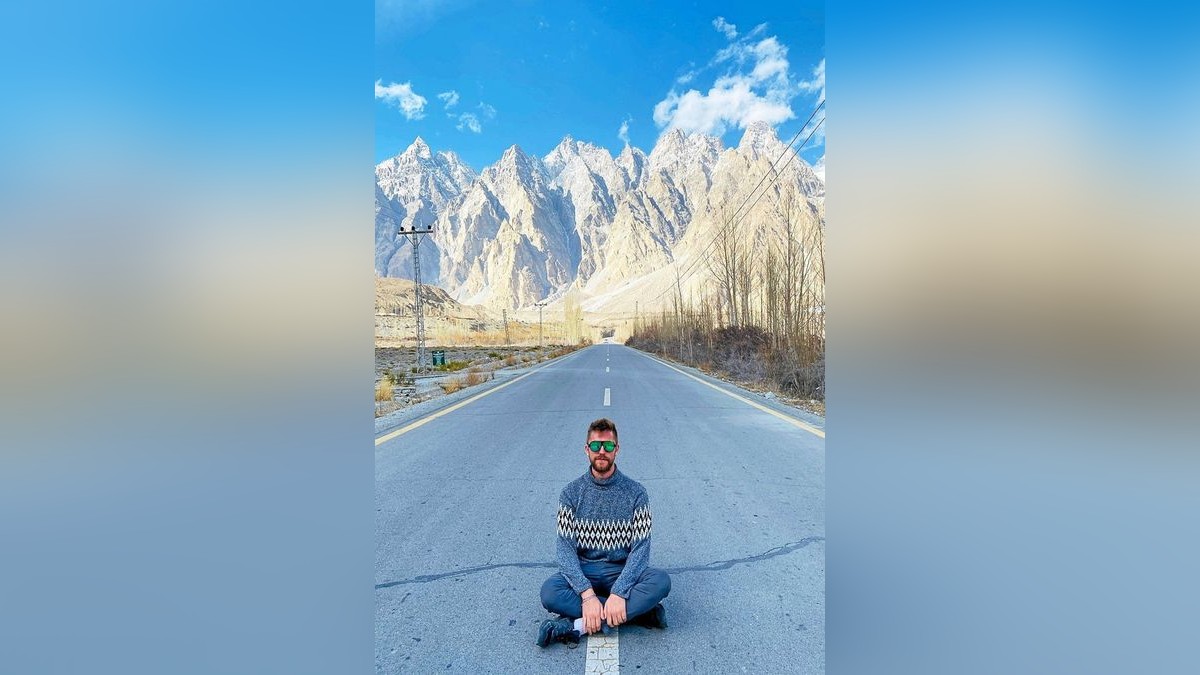 Mühlhäuser Musiker Alexander Austen steht mit Johannes Oerding auf ...