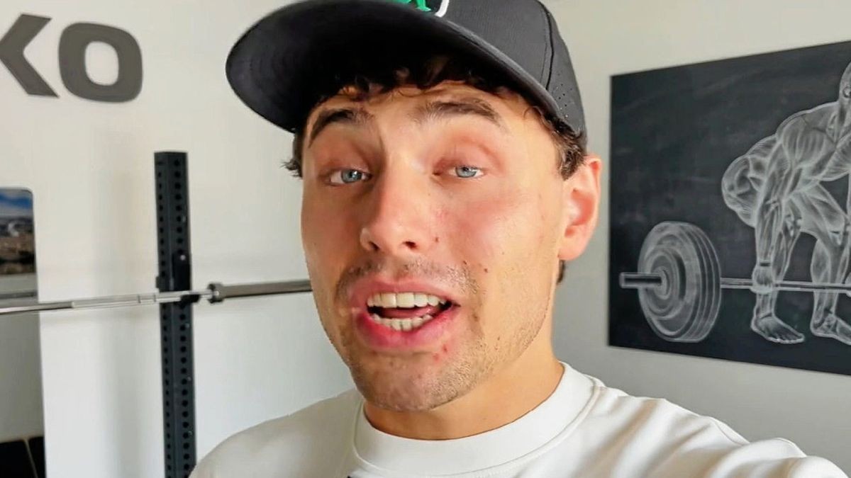 Outdoor Fitness Park in Rees: Youtuber zeigt Fitnessübungen