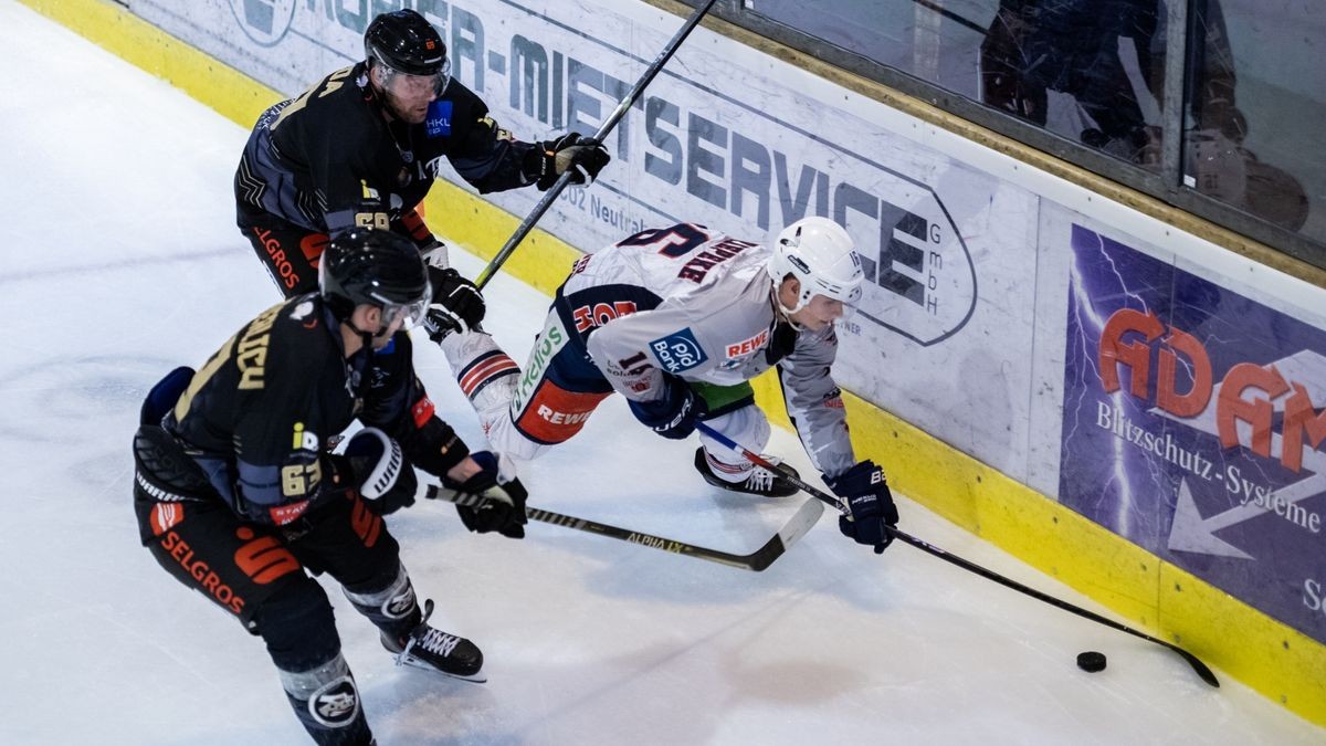 Eishockey: Hannover Indians ziehen den Black Dragons Erfurt in der ...