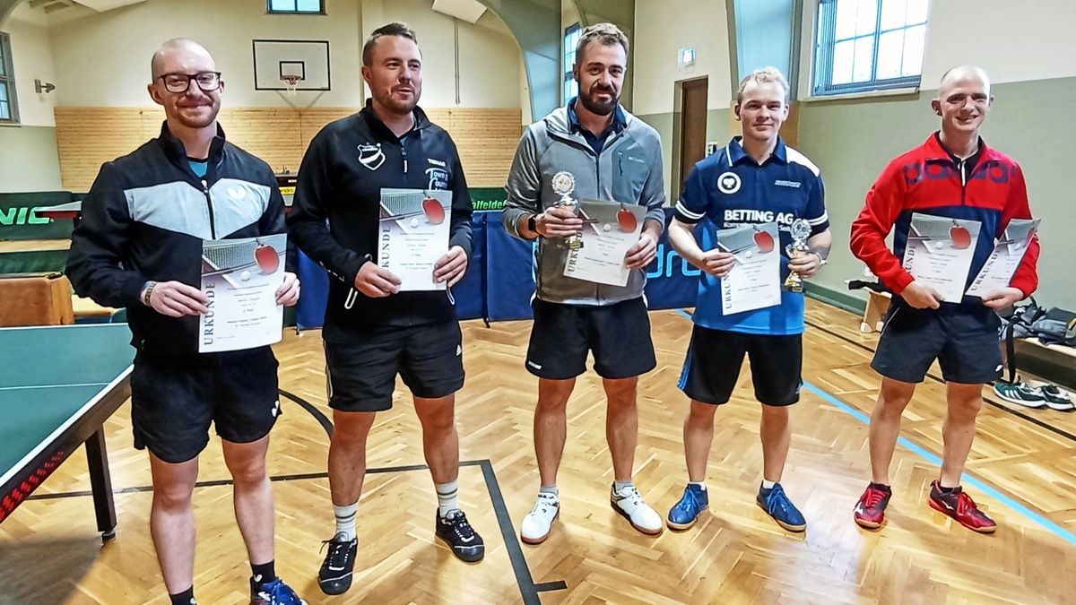 Saalfelder Ronny Dobermann bleibt bei den Tischtennis ...