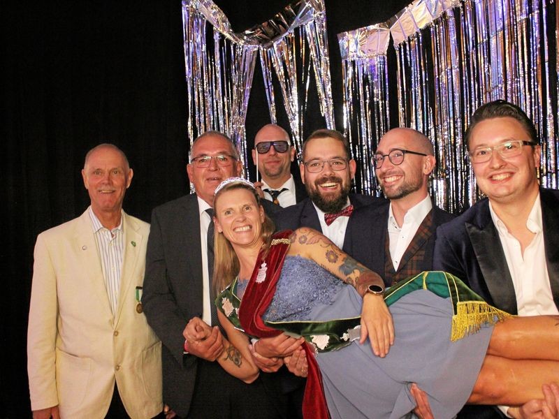 100 Besucher feiern in Klein Ilsede die Könige