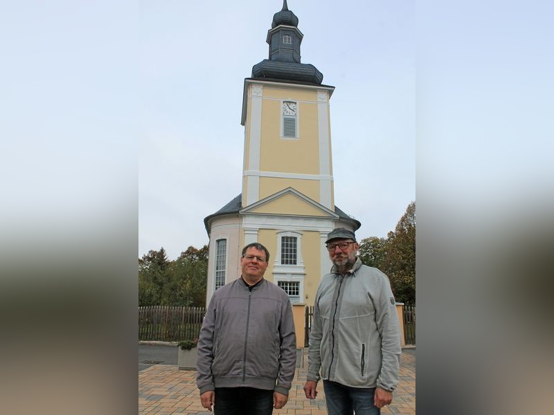 Festgottesdienst für frisch sanierten Kirchturm in St. Gangloff