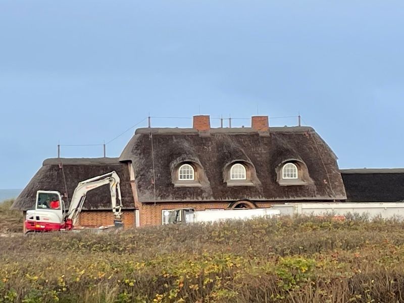 Sylt: Warum Bagger die Dünen rund um die Göring-Villa umpflügen