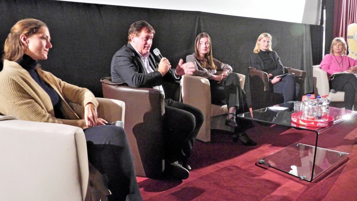 Politikerinnen und Politiker stellen sich in Bad Langensalza der ...