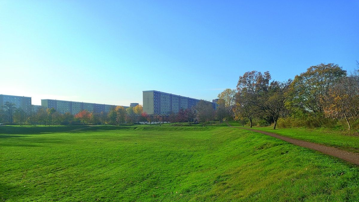 Berlin-Marzahn entdecken: Schöne Parks und interessante Gedenkorte