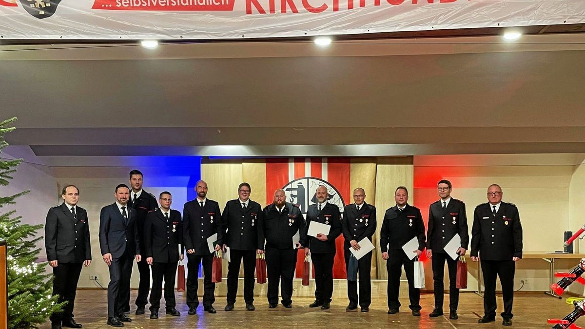 Feuerwehr Kirchhundem: Große Auszeichnung für Mario Fuhlen