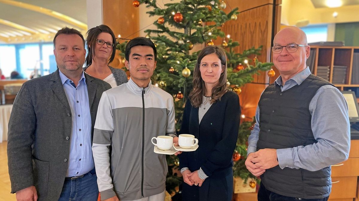 Junger Usbeke wird Hotelkaufmann in Zeulenroda