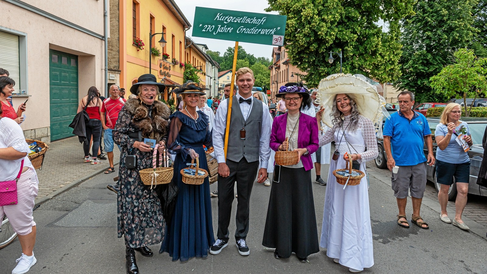 Geschenketipps aus Apolda von der Weinvernebelung bis zum Kabarett