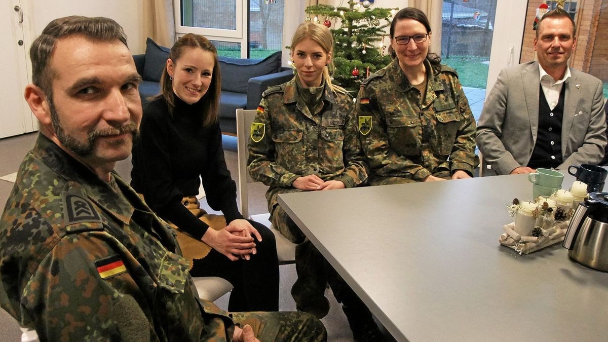 Geraer Patenkompanie überrascht in Eisenberg mit Spende