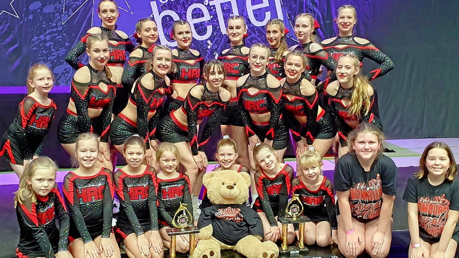 Cheerleader des SCVM bringen zwei Pokale mit nach Hamburg