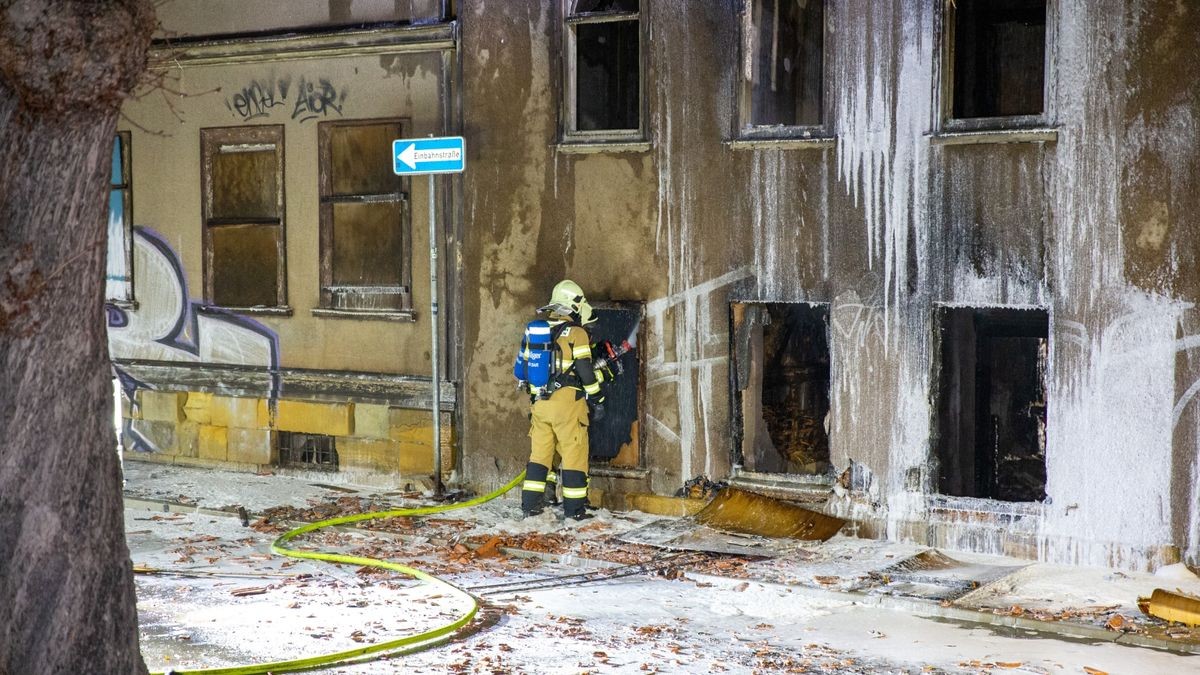 Wieder Brand in Gotha: Leerstehendes Gebäude in Flammen