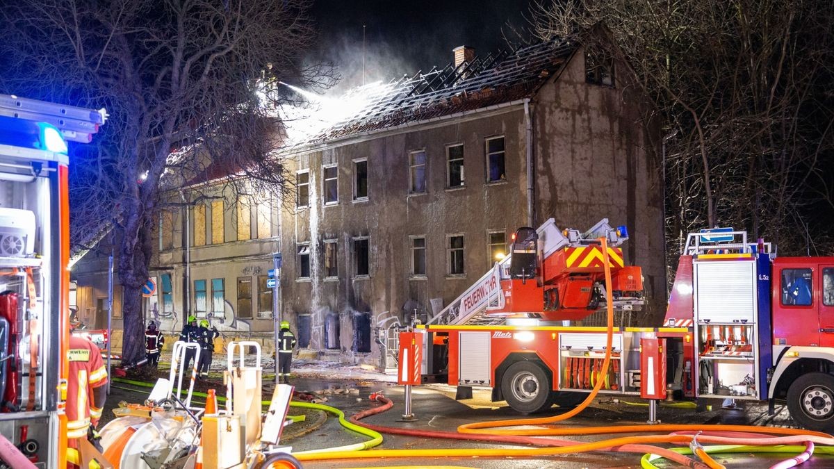 Wieder Brand in Gotha: Leerstehendes Gebäude in Flammen