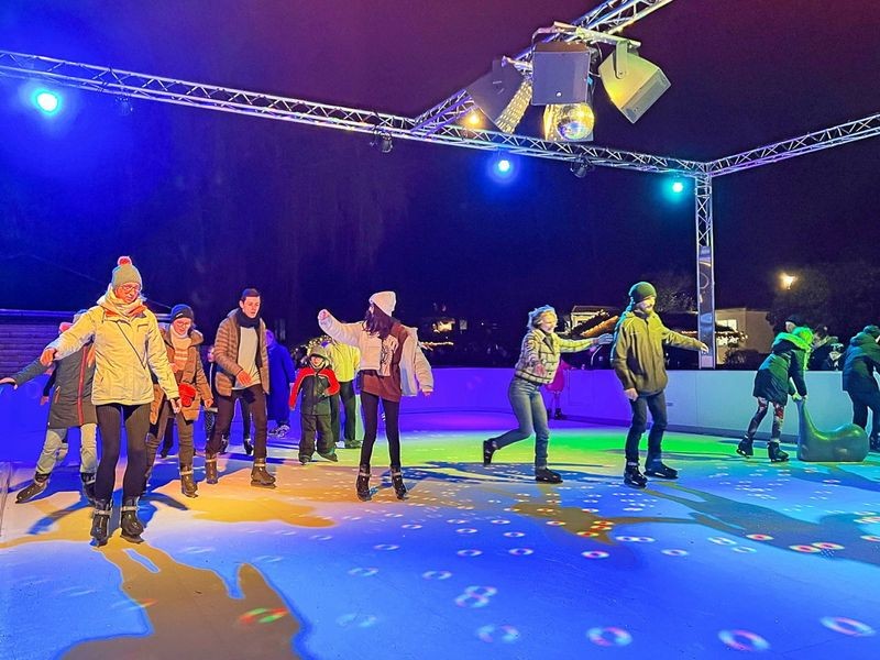 Gelungene Premiere für die Blankenhainer Eisdisco