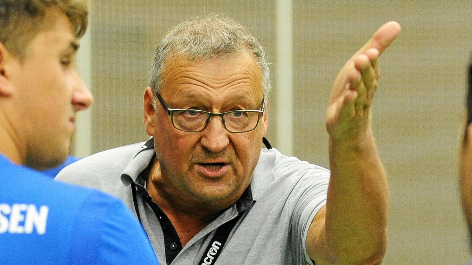 Florian Fenzel kritisiert Nachwuchsarbeit Duisburger Vereine