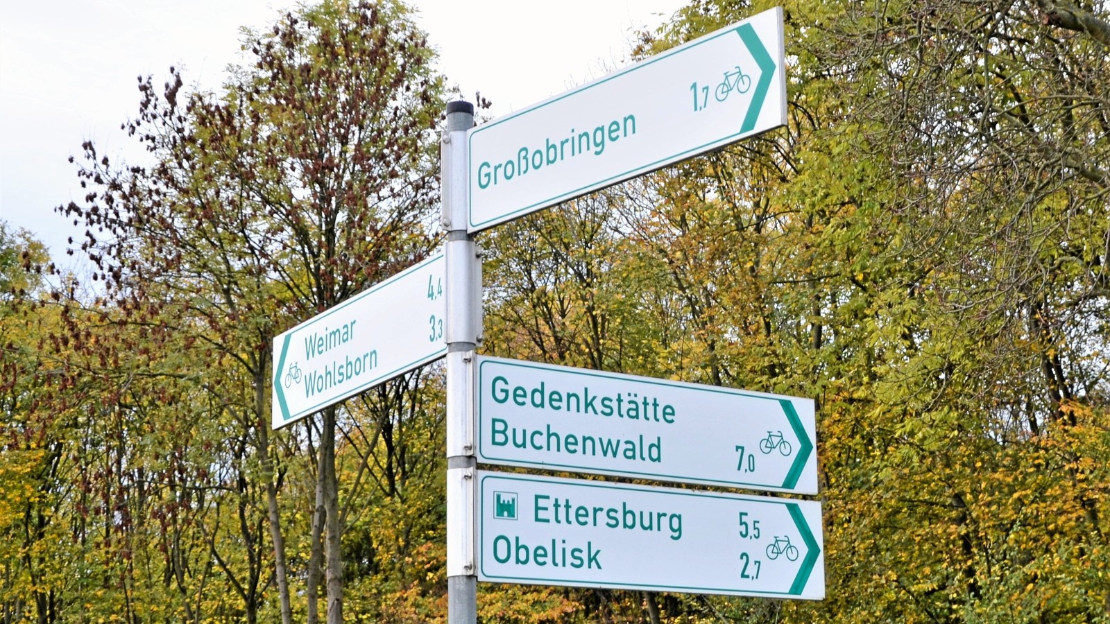 Weimar: Öffentliche Exkursion thematisiert Dissens am Ettersberg