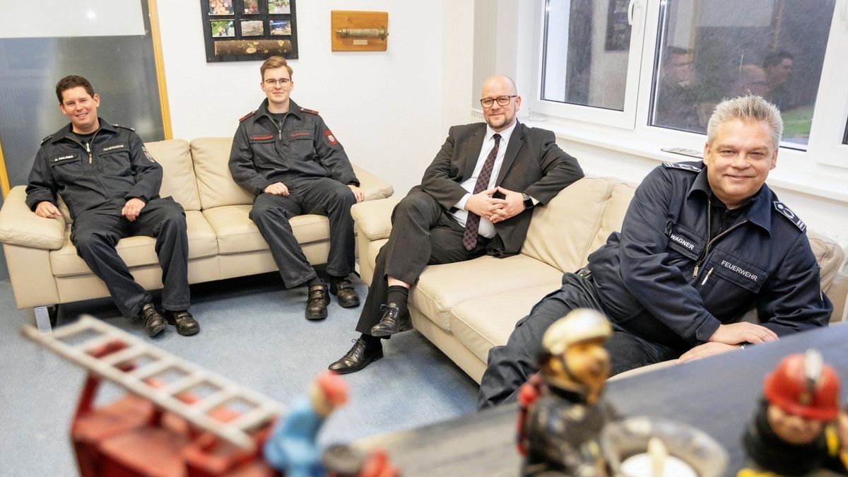 Feuerwehr Eppendorf/Höntrop freut sich über Sofa-Spende