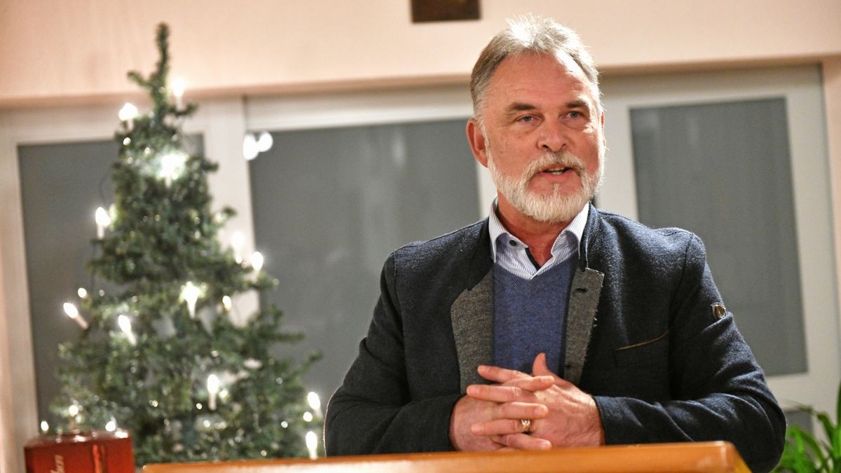 Landrat Harald Zanker in der Kritik: So begründet er die Pläne für die ...