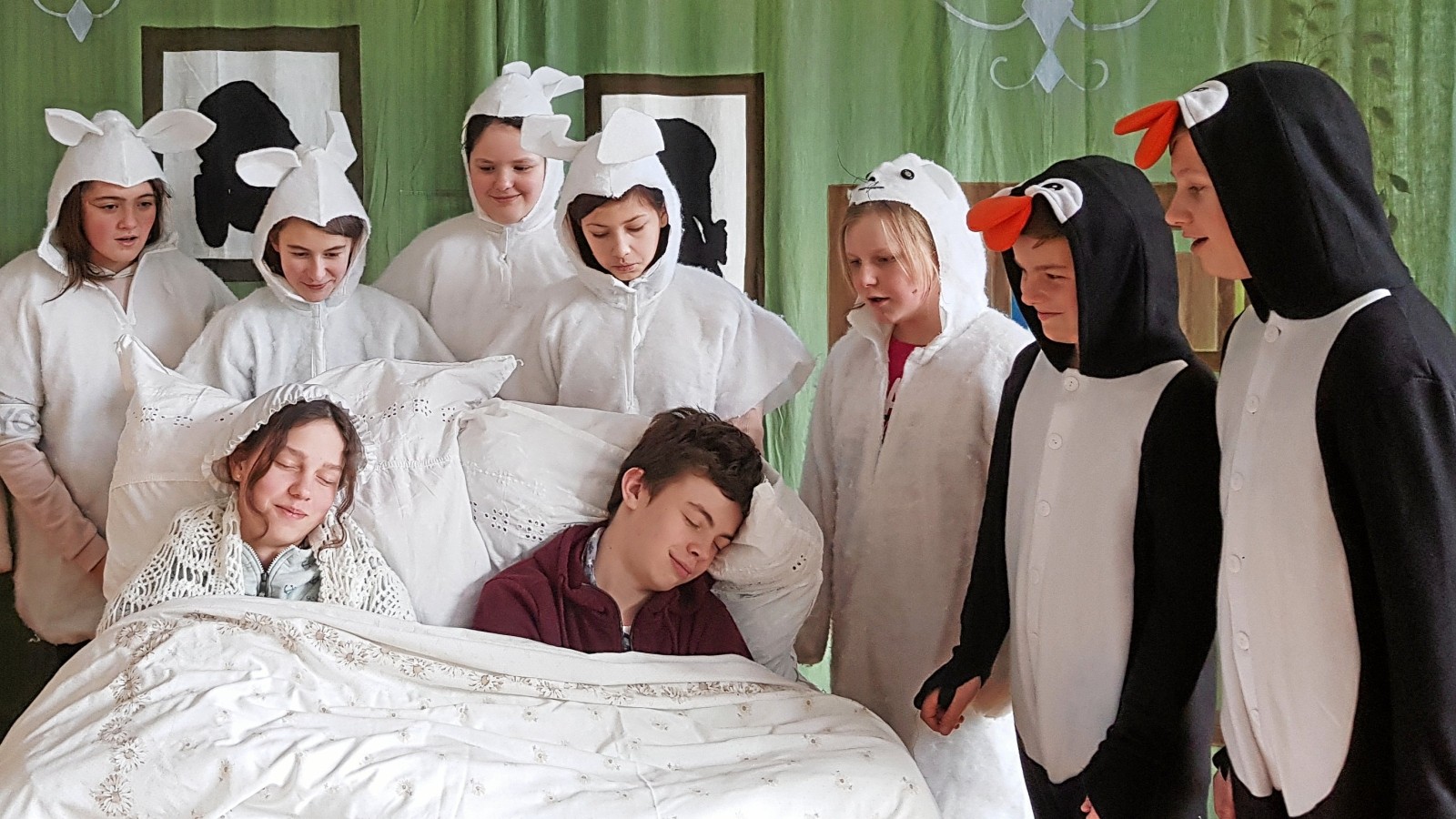 Lichtener Schüler führen Kinderoper „Frau Holle“ auf