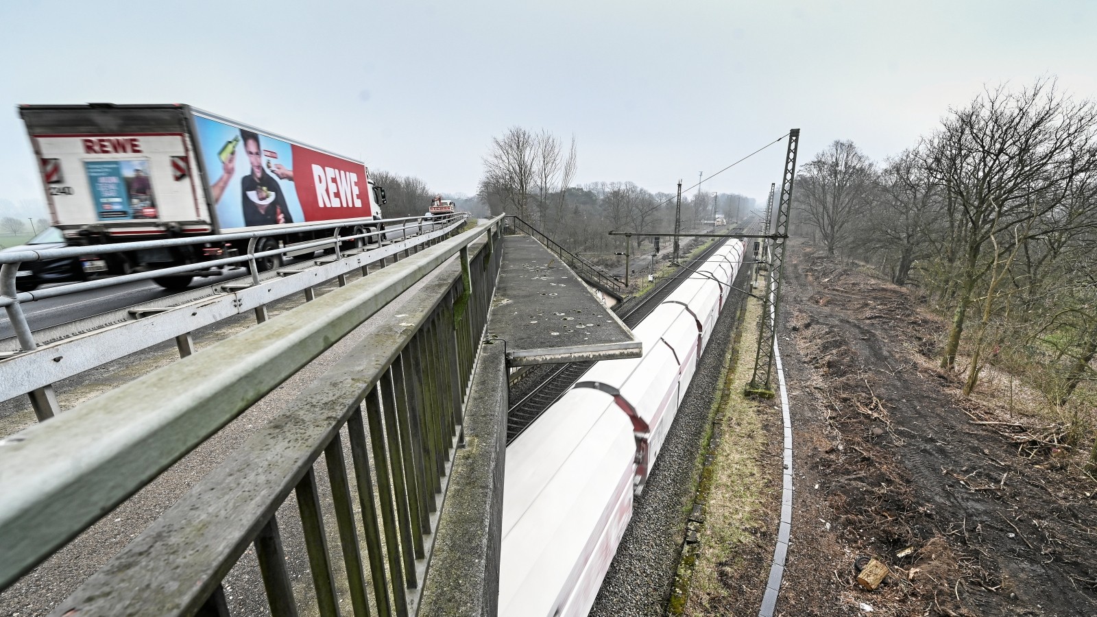 B 8-Sperrung in Wesel: Darum dauern die Arbeiten acht Monate B 8-Sperrung in Wesel: Darum dauern die Arbeiten acht Monate