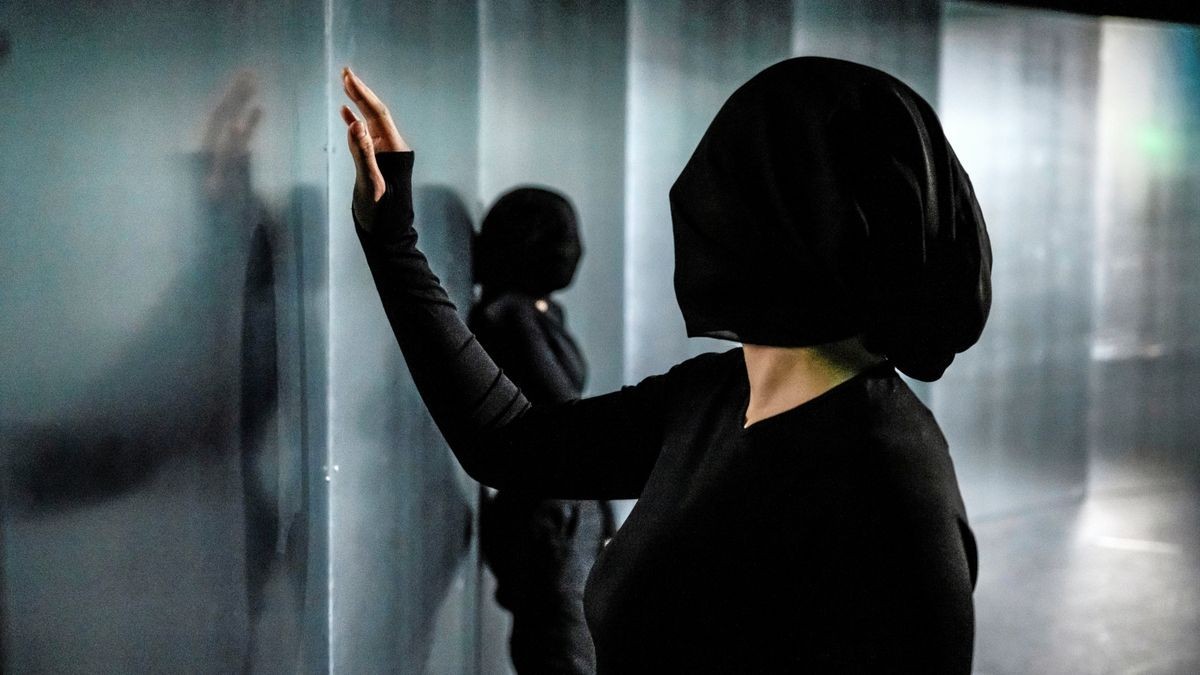 „Sorry_X“ in Erfurts Studio.Box: Madonnen im Weltschmerz