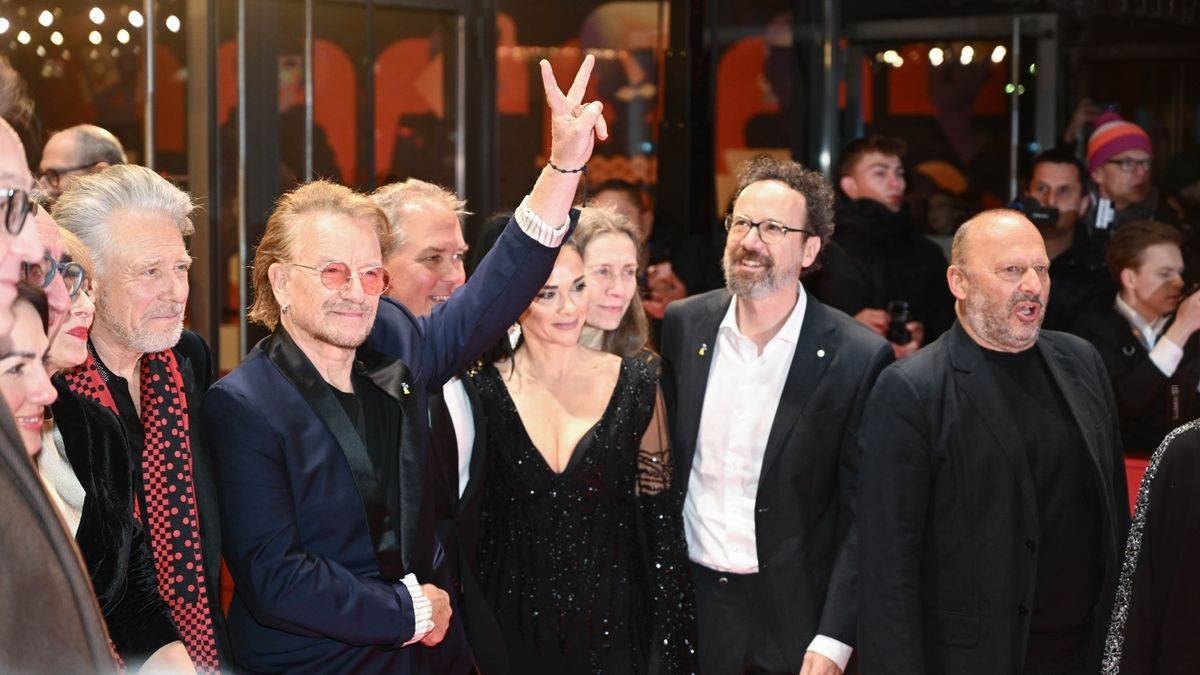 Berlinale 2023: Weltpremiere - Matt Damon und Bono in Berlin