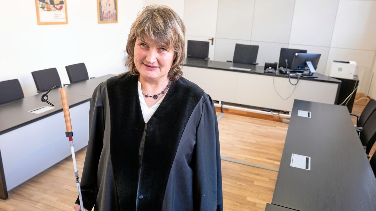 Blinde Richterin in Duisburg: "Mir ist es wichtig, Mut zu machen"