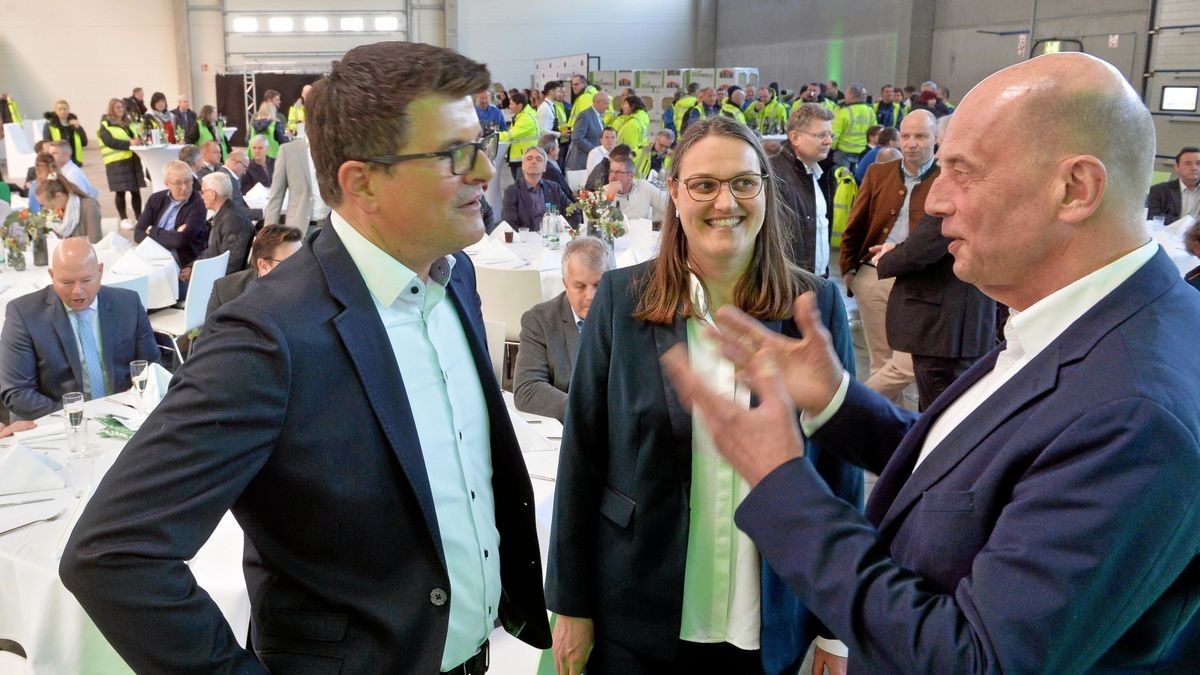 Rund 50 Millionen Euro investiert: Ronneburger Steinwolle-Werk ...