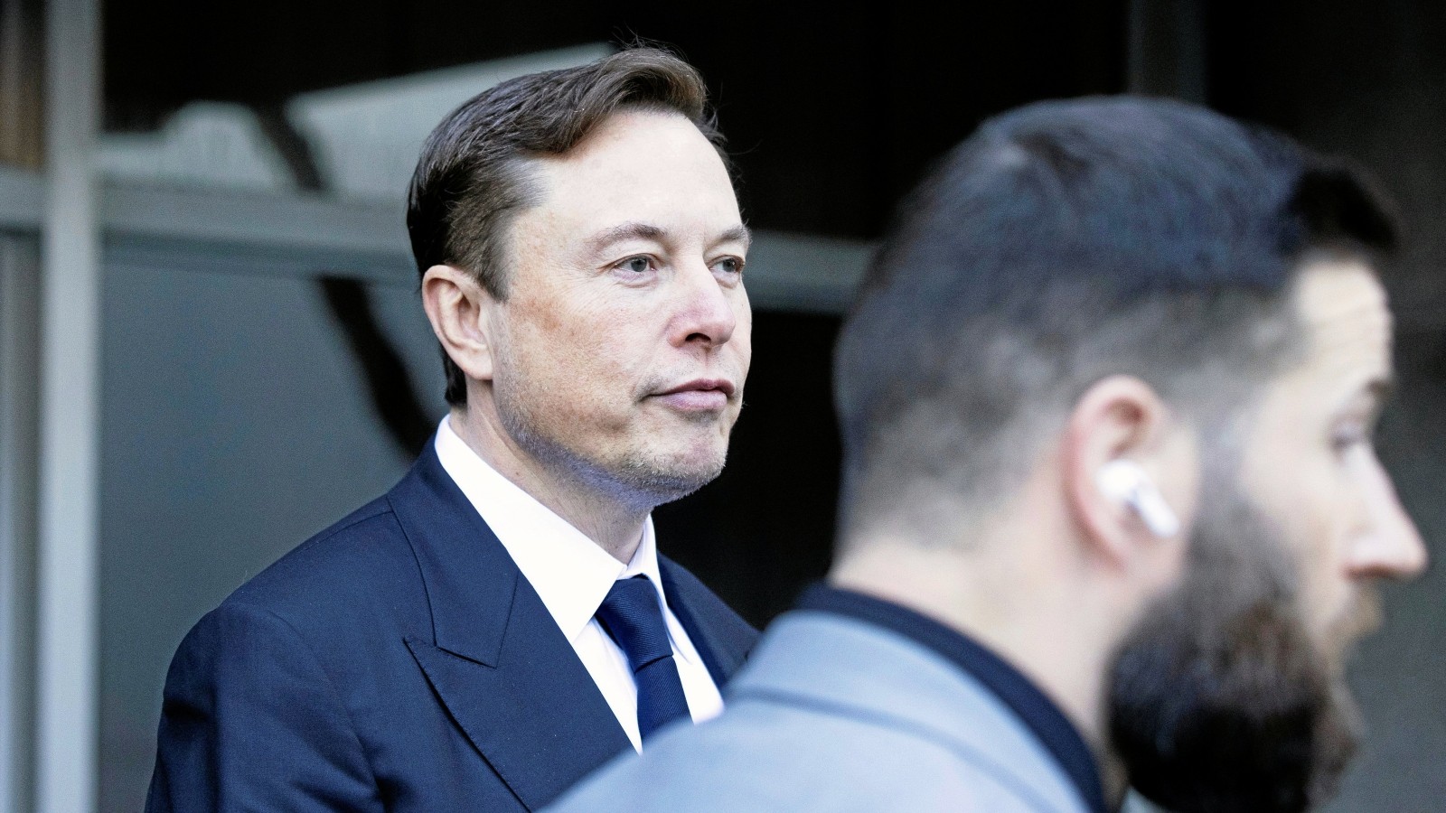 Elon Musk: Warum seine Bodyguards ihn bis aufs Twitter-Klo begleiten
