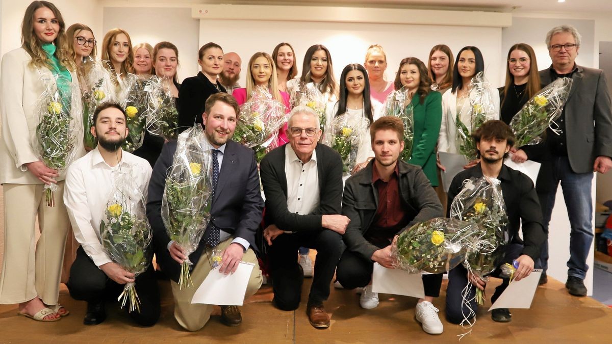 Die erste Generation ist fertig: Pflegekräfte für alle Fälle