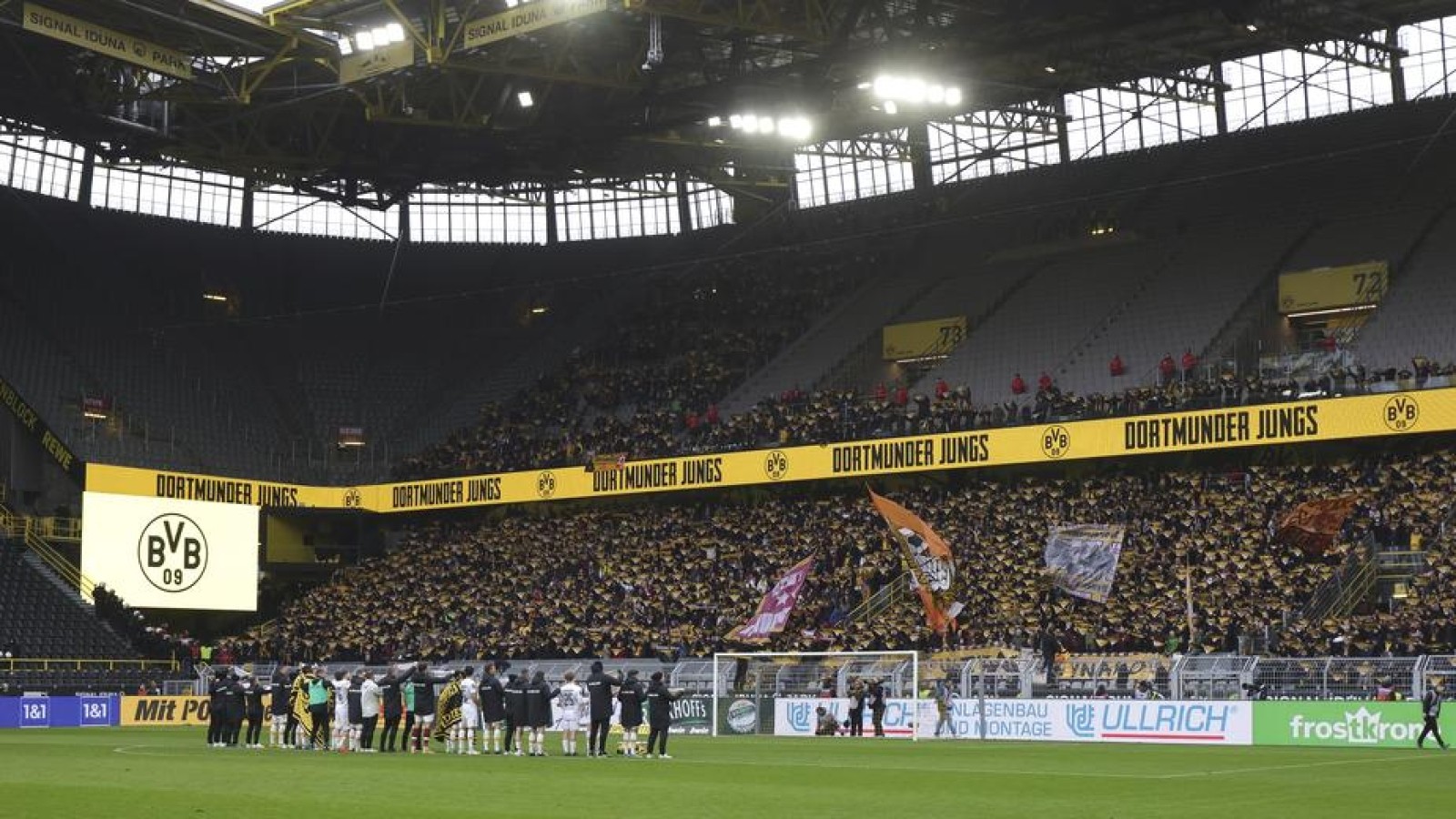 BVB II: 7000 Fans von Dynamo Dresden im Signal-Iduna-Park
