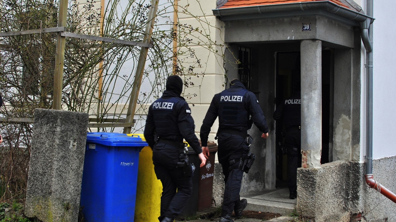 Nach Angriff auf Neonazis in Budapest: Durchsuchungen in Jena Nach Angriff auf Neonazis in Budapest: Durchsuchungen in Jena