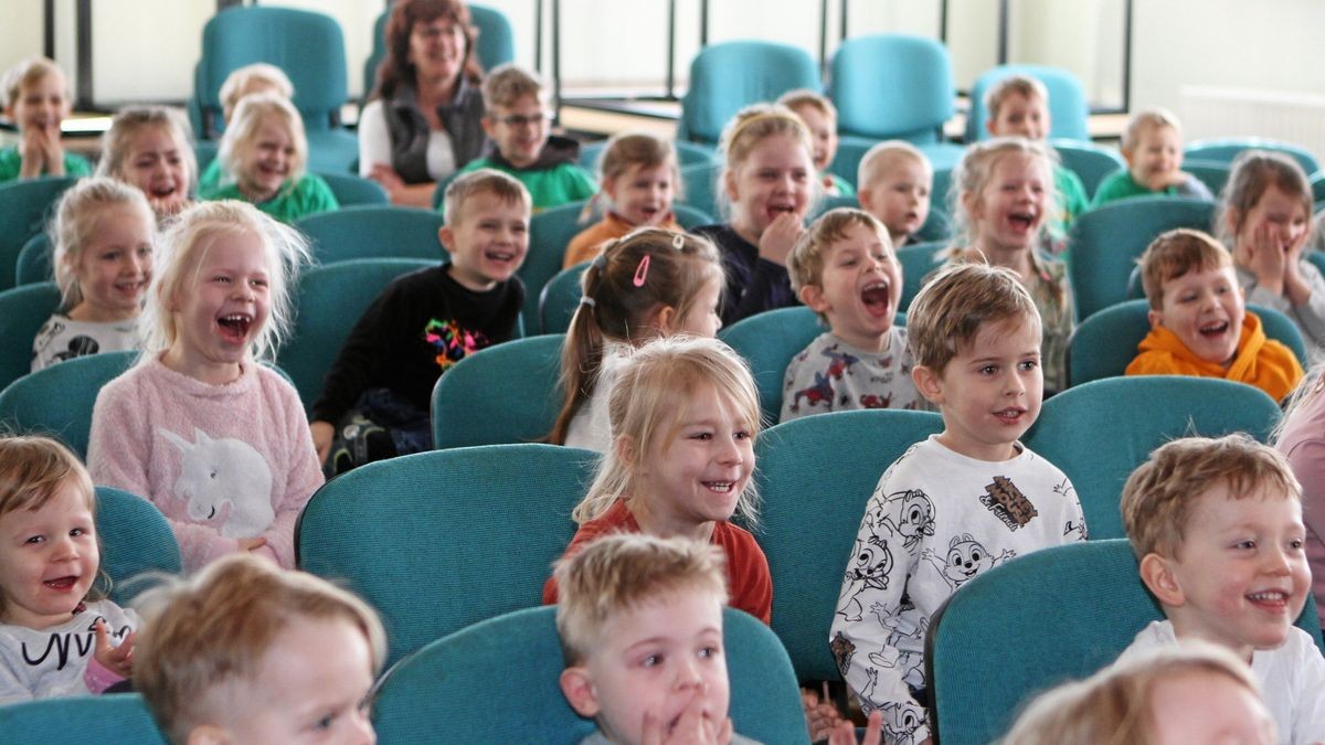 Schönewerda: Puppentheater sorgt für Kinderlachen