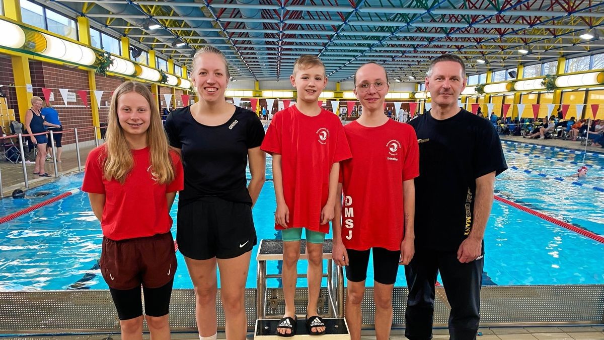Vincent Hellmann und Ferike Tynior schwimmen voran