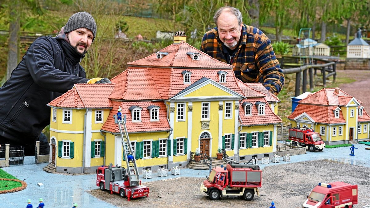 Ruhlaer Modellbauer träumen noch vom Bau des Erfurter Doms