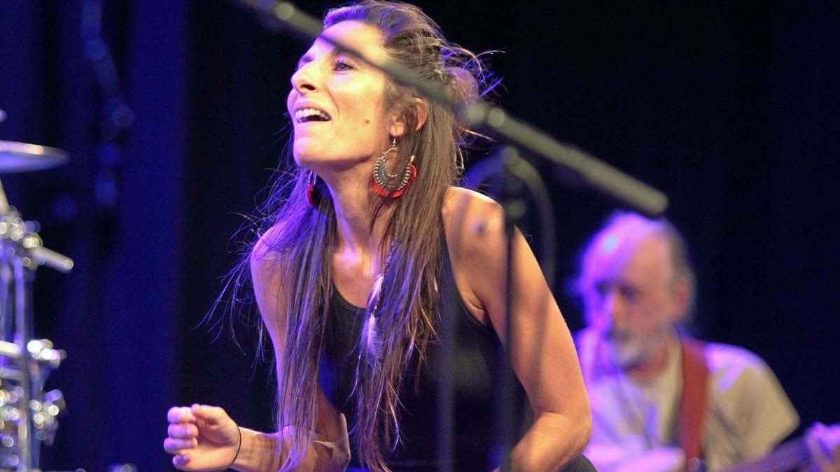 Stella Tonon bringt flammenden Gesang in den „Go Music“-Mix