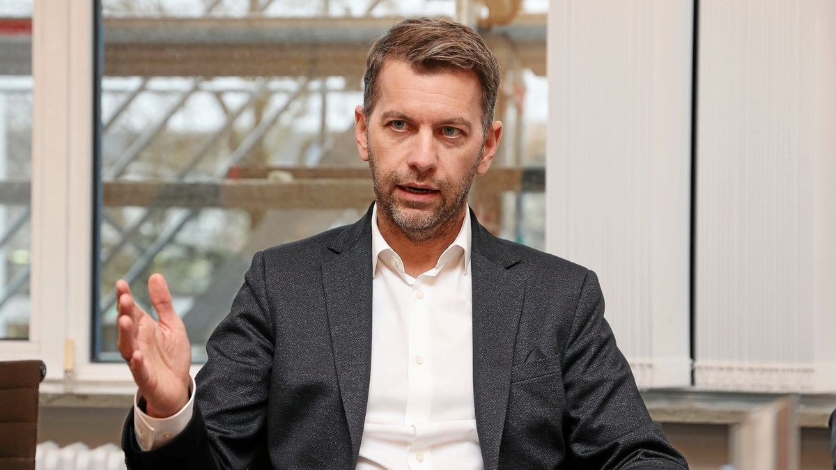 So präsentiert sich Wolfsburger OB Dennis Weilmann auf Tiktok