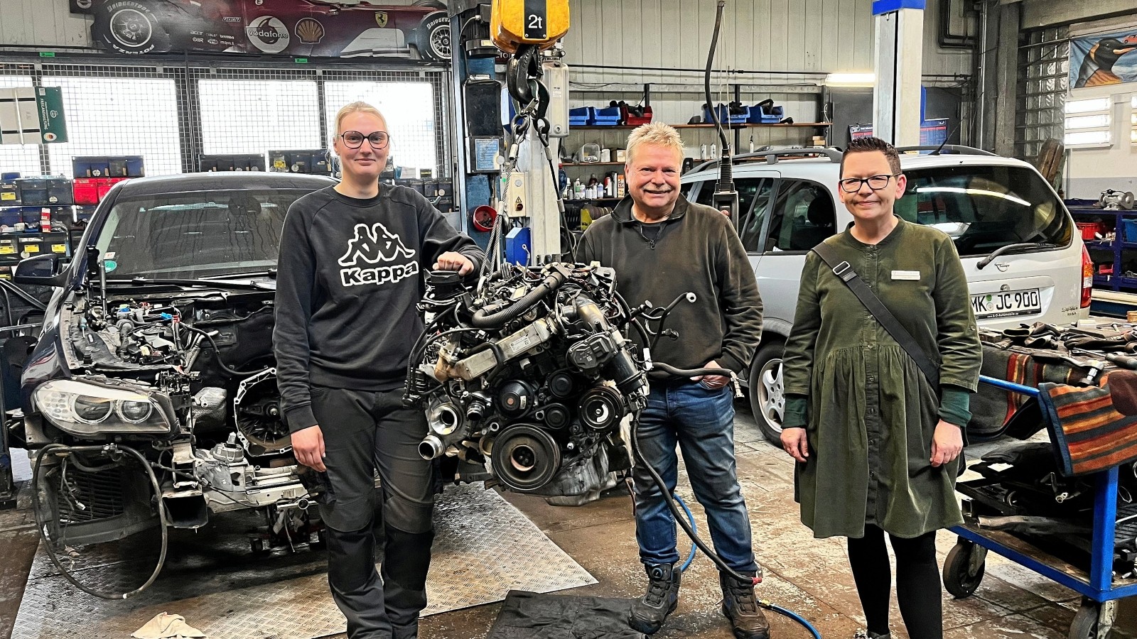 Warum ein Kfz-Meister in Hemer auf weibliche Azubis setzt